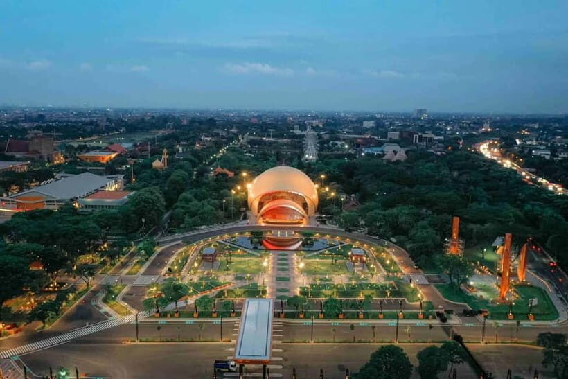 Jakarta: Mini Indonesia Cultural Park & Museums Walking Tour - Who Will Thrive on This Tour?