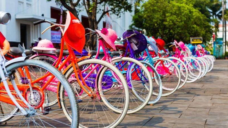 Jakarta: National Monument, Mosque, and Old Town Tour - Key Points