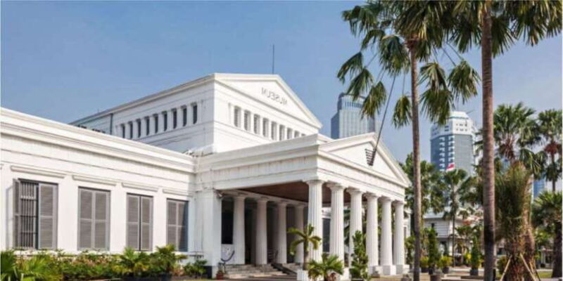 Jakarta Port: Private Guided City Highlights Shore Excursion - Key Points