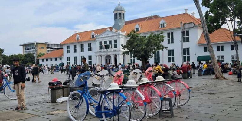 Jakarta: Private Car Charter with Professional Driver - Key Points