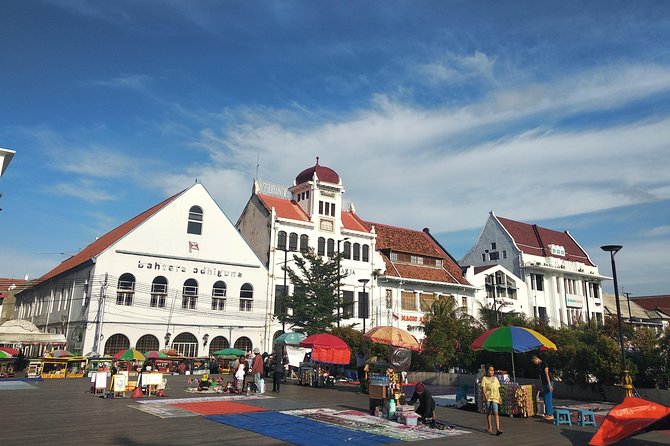 Jakarta Private City Tour with Obama School visit - FAQ