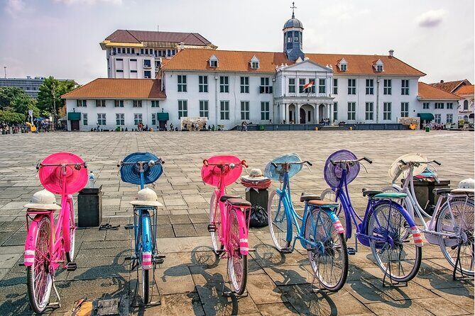 Jakarta Private Custom Walking Tour with A Guide - Authentic Insights and Genuine Experiences