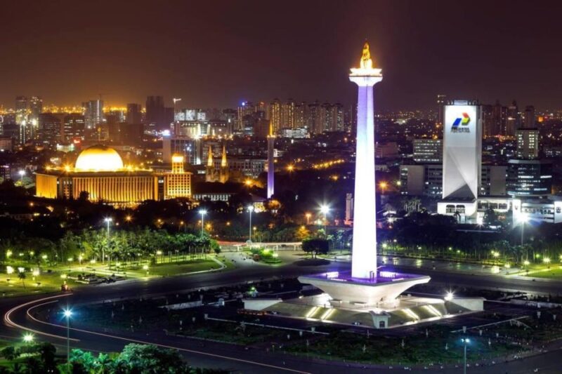 Jakarta: Private Guided Sightseeing & Street Food Night Tour - The Sum Up