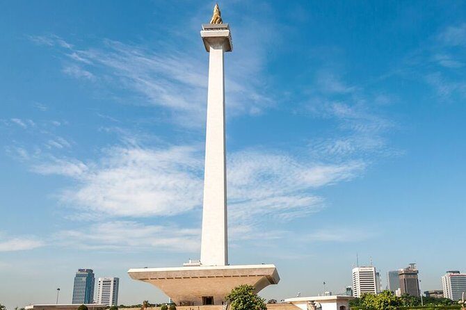 Jakarta Private Tour With Guide and Lunch - Analyzing the Value and Practicalities