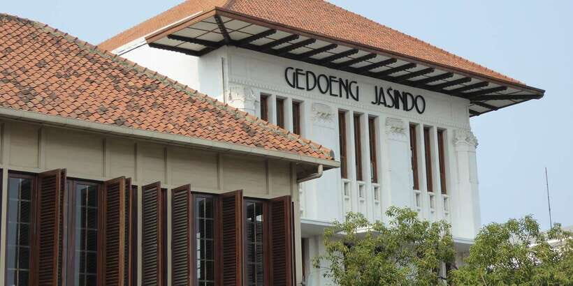 Jakarta: Private Walking Tour with a Local - Why This Tour Works Well