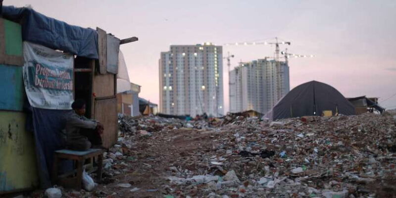 Jakarta Social and Political Walk - Analyzing the Value: Is It Worth It?