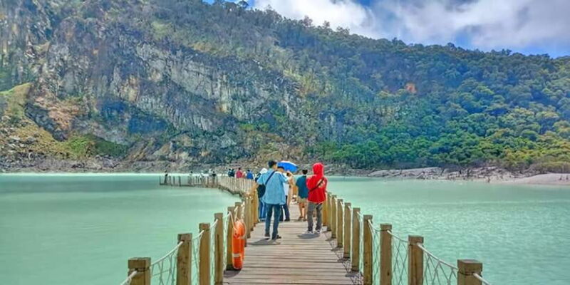 Jakarta Tour: White Crater, Pinisi Resto , Hotspring - Who This Tour Is Perfect For