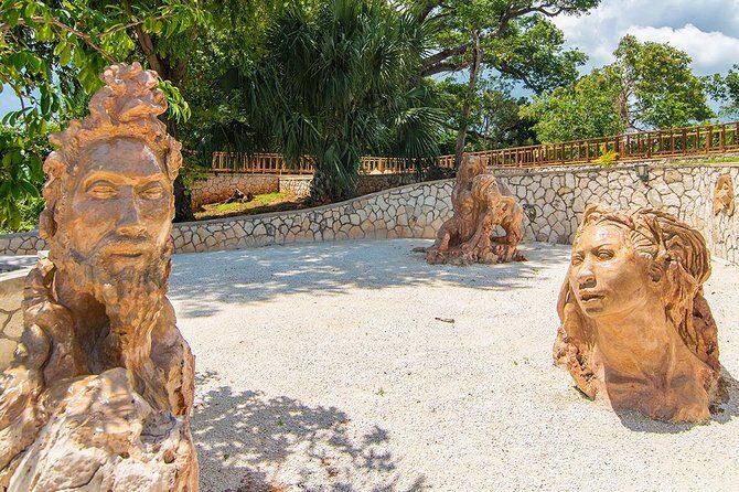 Jamaica Giants sculpture park, art galleries - Key Points