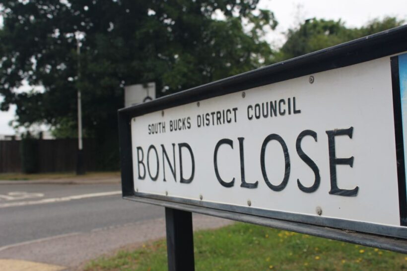 James Bond Classic Tour from London - Key Points