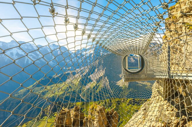 James Bond's Schilthorn and Lauterbrunnen Private Tour From Bern - Dining in the Famous 007 Restaurant