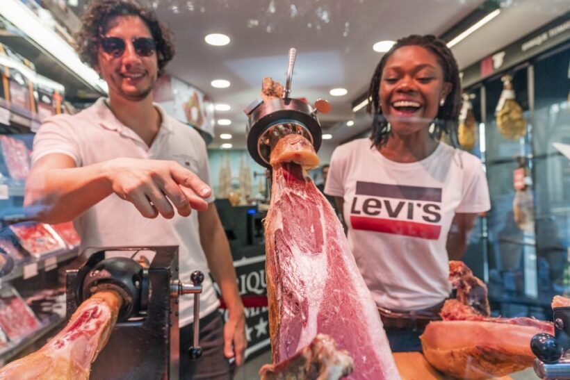 Jamón Iberico Tasting Experience with Cava Sagrada Familia - Key Points