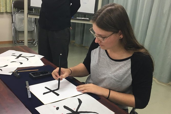 Japanese Calligraphy Experience With a Calligraphy Master - Positive Participant Experiences