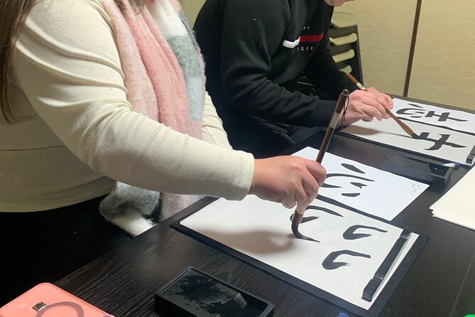 Japanese Calligraphy in 150 Years Old Townhouse Kyoto Ninenzaka - Practical Information for Participants