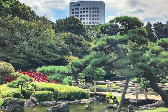 Japanese Garden & Western Architecture: Akasaka Exploration Tour - Key Points