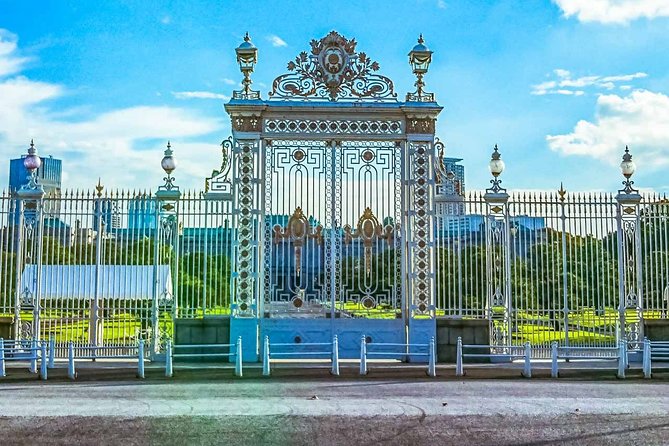 Japanese Garden & Western Architecture: Akasaka Exploration Tour - Wandering Through Akasakas Gardens and Parks