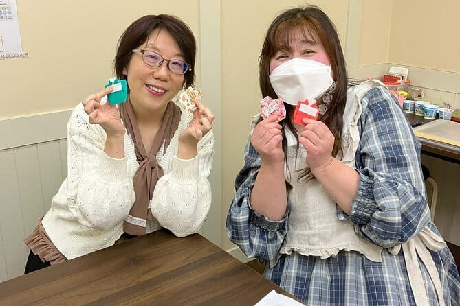 Japanese miniature kimono made with origami in Osaka - Location and Accessibility