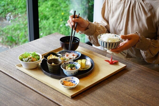 Japanese Tea Ceremony & Japanese-Style Lunch Served by Airline - What Makes This Tour Stand Out?