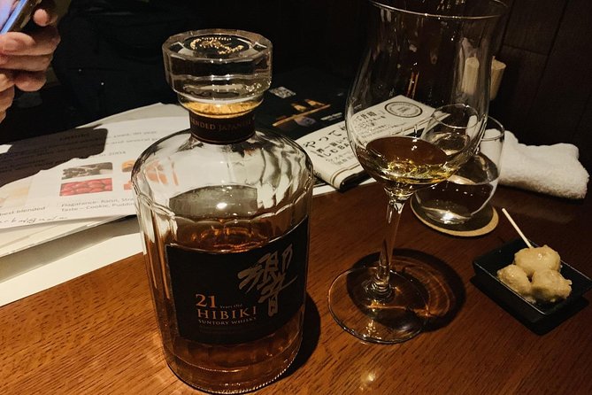 Japanese Whisky Tasting Experience at Local Bar in Tokyo - Enhancing the Tasting Experience