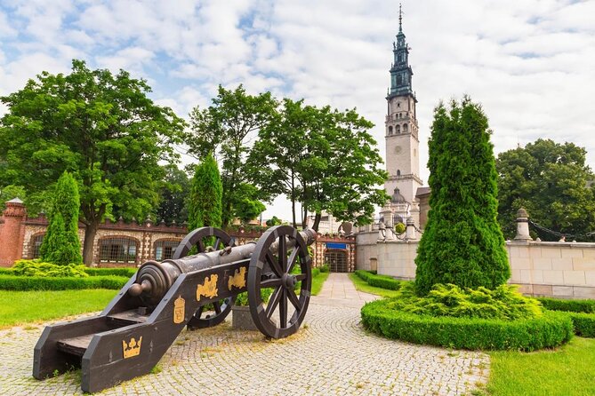 Jasna Gora & Black Madonna Private Tour from Lodz with Lunch - A Closer Look at the Experience