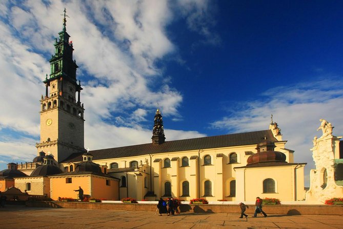 Jasna Gora & Black Madonna Private Tour from Lodz with Lunch - The Sum Up