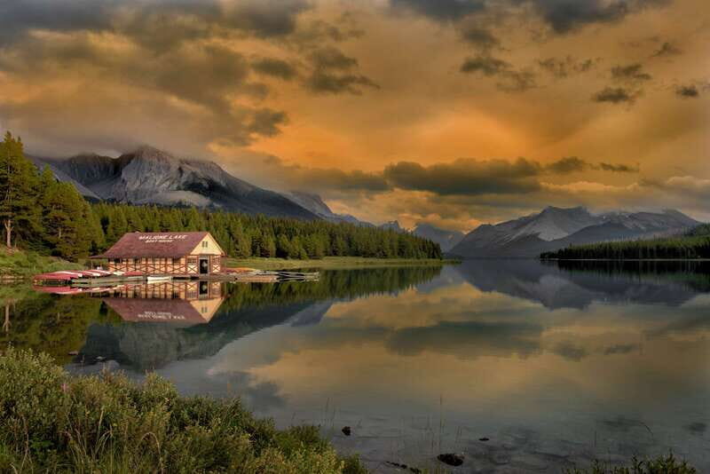 Jasper National Park: Maligne Lake Cruise With Guide - Who Would Love This Tour?