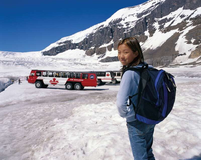 Jasper: Transfer to Banff/Lake Louise w/ Columbia Icefields - The Glacier Skywalk