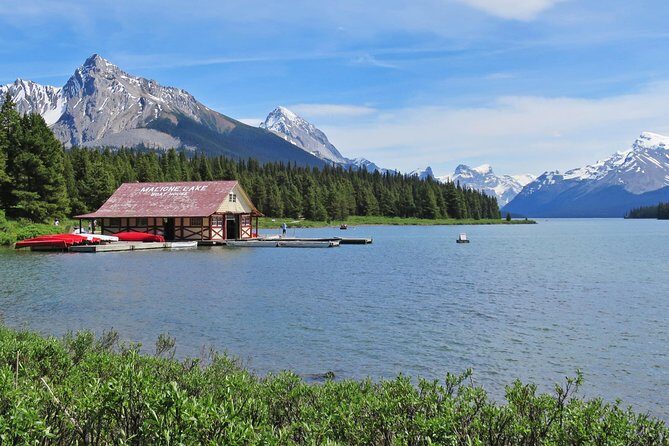 Jasper Wildlife and Waterfalls Tour with Maligne Lake Hike - FAQ