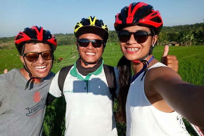 Jatiluwih full day e-bike cycling with lunch & trekking program - Lunch in the Rice Fields