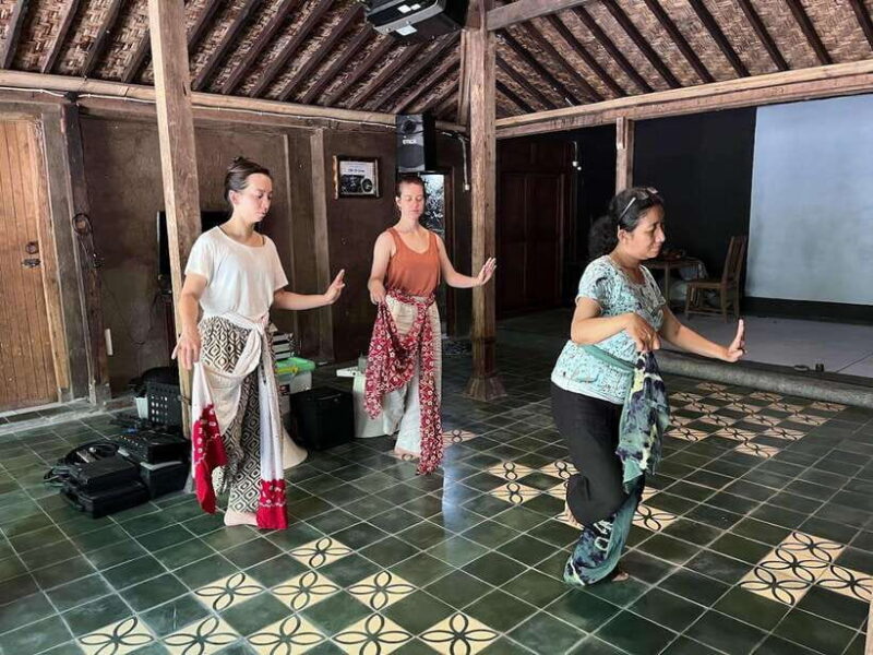 Javanese Dance Workshop with Kraton Palace Dancer - Frequently Asked Questions