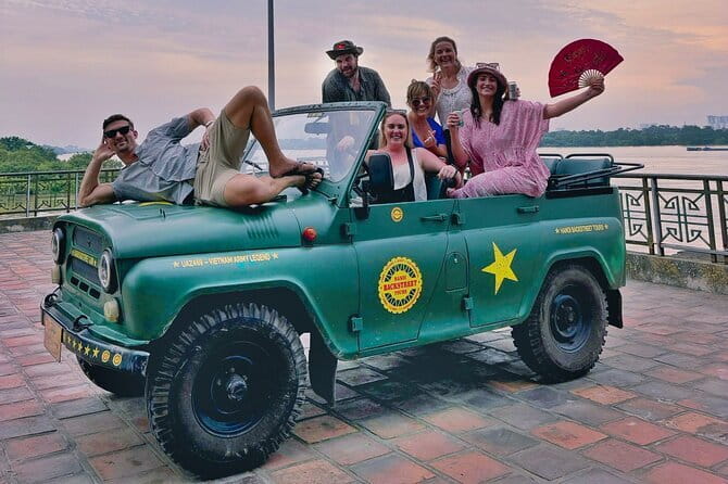 Jeep Tour Saigon By Night : FRESH SEAFOOD, STREET FOOD & SKY BAR - Who Should Book This Tour?