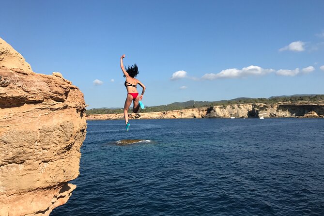 Jeep Wrangler Tour Ibiza - Beverages and Top-Notch Snorkeling Gear