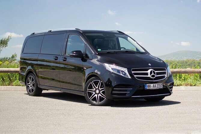 Jeju Airport (CJU) Private Transfer to Jeju City Centre/Seogwipo - Who Will Benefit Most from This Service?