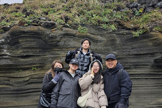 Jeju island Jumbo taxi Private Tour with Mr.Hong west of jeju - Hyeopjae Beach