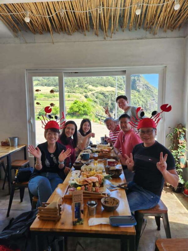 Jeju island: Van tour with a guide who the most loves JEJU - Value for Money and Overall Experience