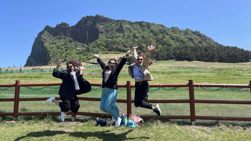 Jeju : Popular Sightseeing Private Car Charter Tour - Itinerary Breakdown and Highlights