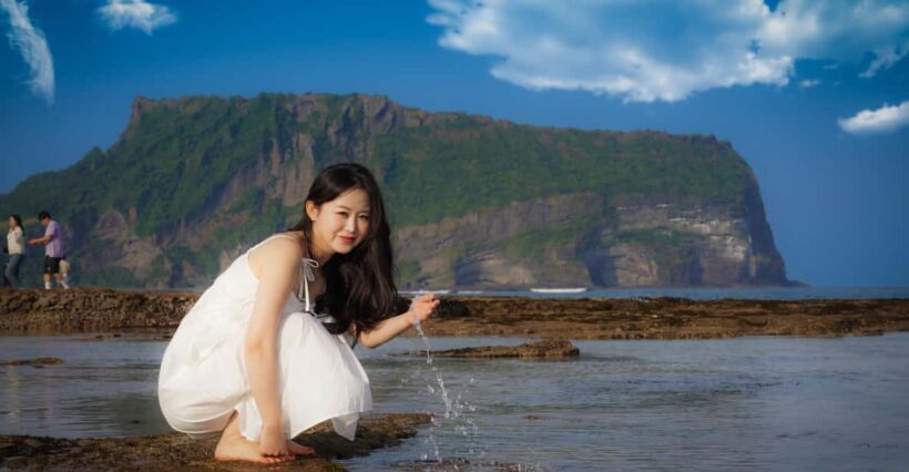 Jeju: Professional Photography Experience at Jeju Landmarks - The Photography and Photo Delivery