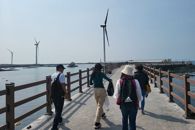 Jeju Unesco Eest course Package Private Van Guided Tour - Stops 7 & 8: Woljeongri Beach & Return