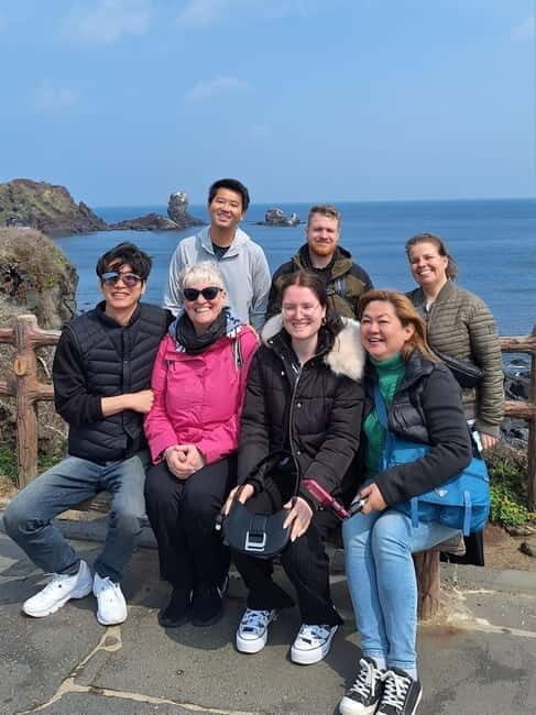 Jeju: Western and Southern Sightseeing Day Tour - Panoramic Mountain Views and Local Flavors