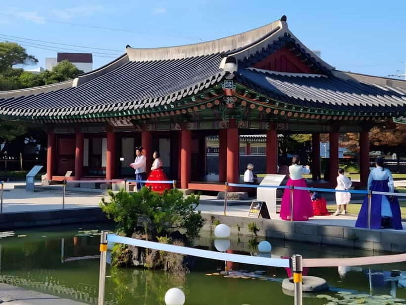 Jeju:K-Drama Spot When Life Gives You Tangerines Hotel pick - What You Can Expect from the Tour