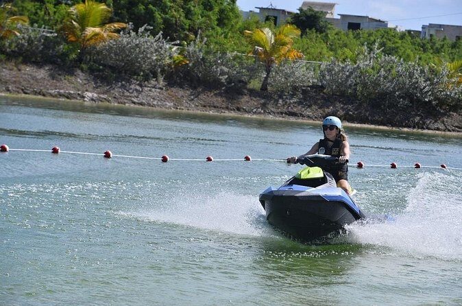 Jet Ski Caribbean Lake Park - FAQs