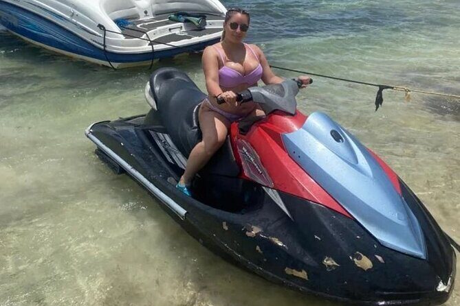 Jet Ski/ Parasailig Water Activity in Montego Bay Jamaica. - Key Points