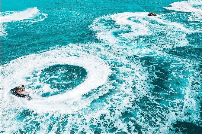 Jet Skiing around La famille ship and smaller pristine cays - The Core Experience: Jet Skiing Past the La Famille Shipwreck