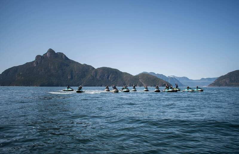 Jetski to Bowen Island, incl beer, wine, coffee or icecream - An Enthusiastic Look at the Jetski to Bowen Island Tour
