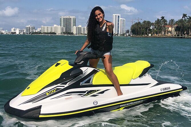 Jetski tour around the biscayne bay and the millionaire row - The Sum Up