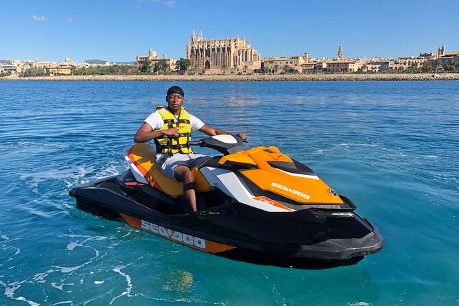 Jetski Tour to the Emblematic Palma Cathedral - Experience the Thrill of Jet Skiing