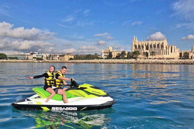 Jetski Tour to the Emblematic Palma Cathedral - Photography Service for Memorable Moments