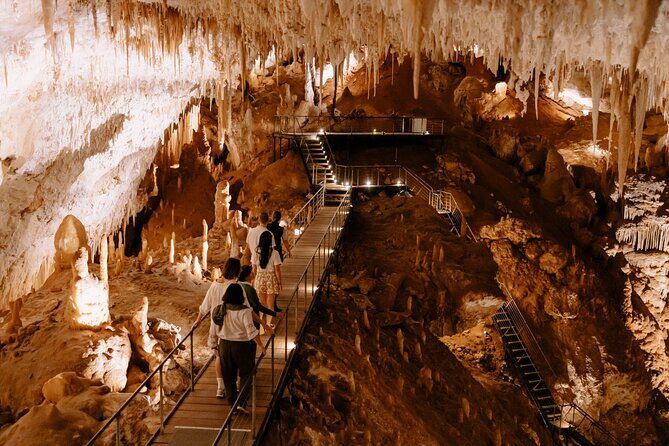 Jewel Cave Fully-guided Tour (Located in Western Australia) - Key Points