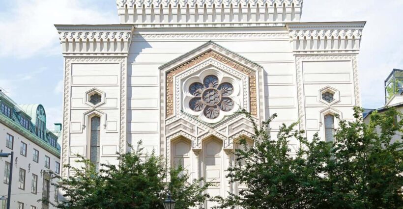 Jewish Gamla Stan and Jewish Museum Stockholm Private Tour - Transportation and Group Size