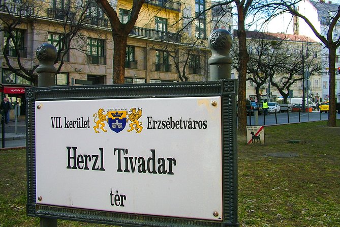 Jewish Heritage / Full Tour - Shoes on the Danube Bank