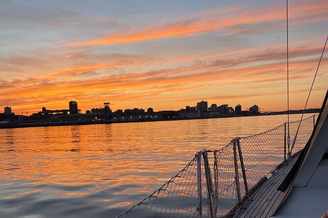 JFarwell Sunset Wine and Cheese Yacht Sailing - Is It Worth the Price?